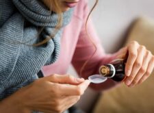 Toux : définition, types, diagnostic et traitements