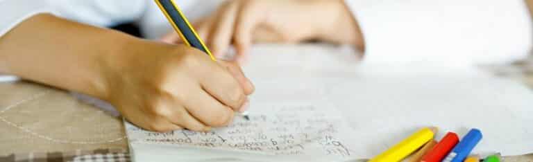 La dysgraphie : définition, symptômes et traitement