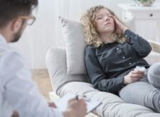 Hypocondrie : Définition, symptômes, diagnostic et traitements
